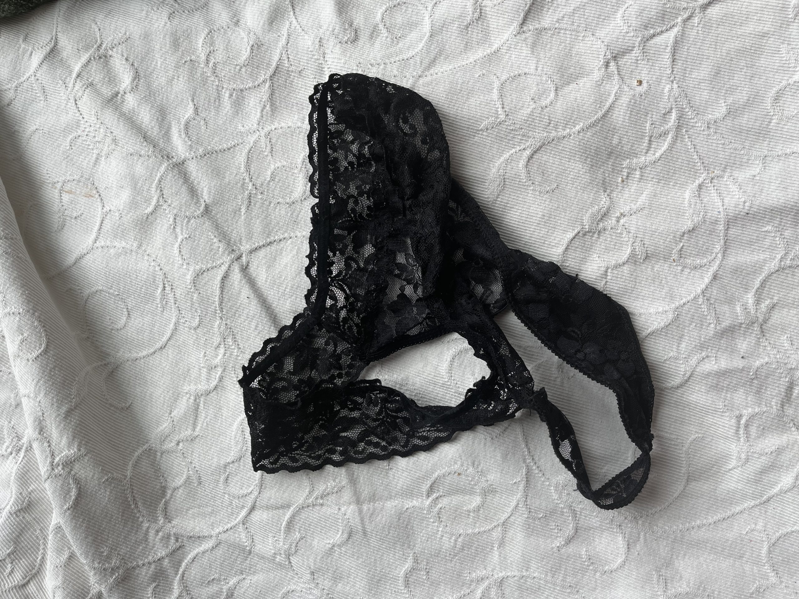 Våde blonde trusser efter træning 💦 - Brugtetrusser.dk